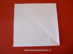 Come realizzare una ragnatela di carta - Mamma e Bambini