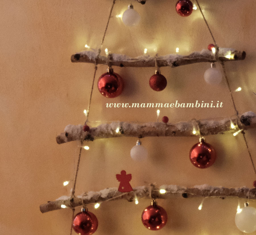 Albero natalizio con rami - Mamma e Bambini