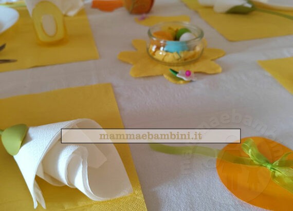 Tavola colorata per la primavera - Mamma e Bambini